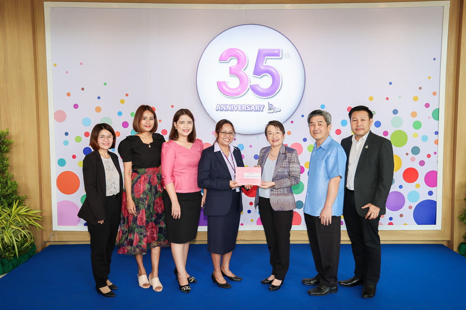 ‘โฆษกแรงงาน’ นำทีมร่วมแสดงความยินดีเนื่องในโอกาสครบรอบ 35 ปี NBT - กระทรวงแรงงาน