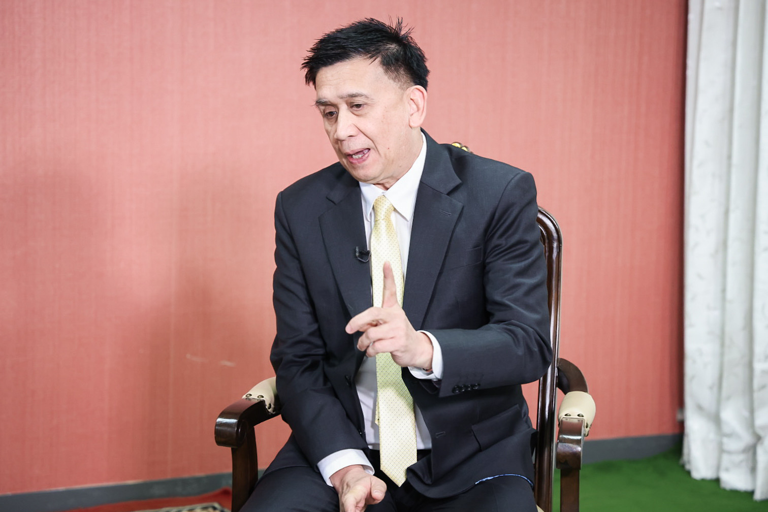 ปลัดแรงงาน ให้สัมภาษณ์ รายการ “พูดตรงประเด็น” - กระทรวงแรงงาน